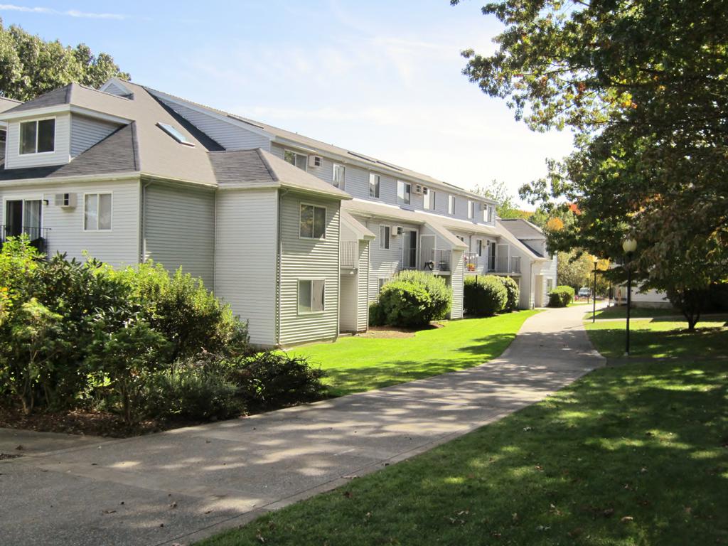 Cabot Crossing - Lowell MA 01852 | 978-937-3880 | Apartments