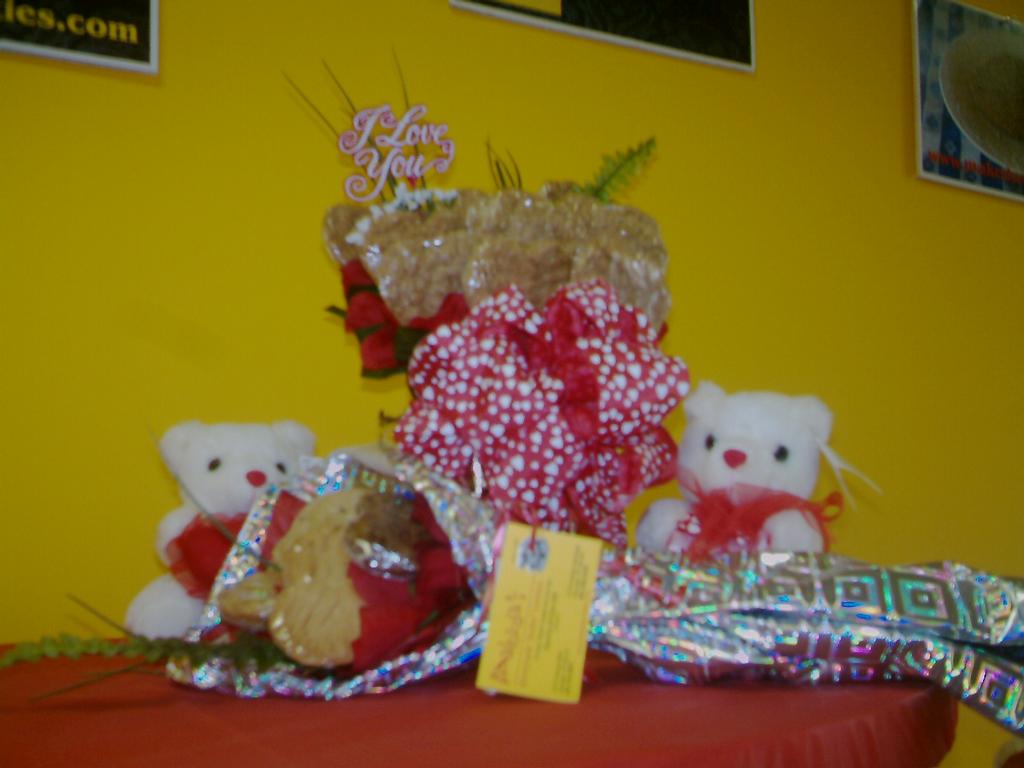 THINK MAKEDA'S FOR VALENTINE'S DAY!!! | Makedas Homemade Cookies in ...
