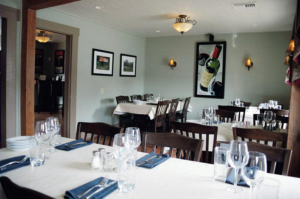 Milton's Cuisine & Cocktails - Alpharetta GA 30004 | 770-817-1132