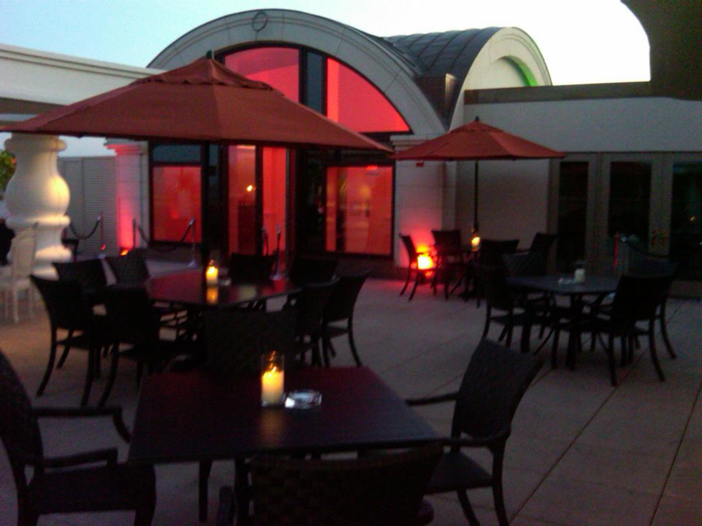 Vetro Restaurant & Lounge - Howard Beach NY 11414 | 718-843-8387