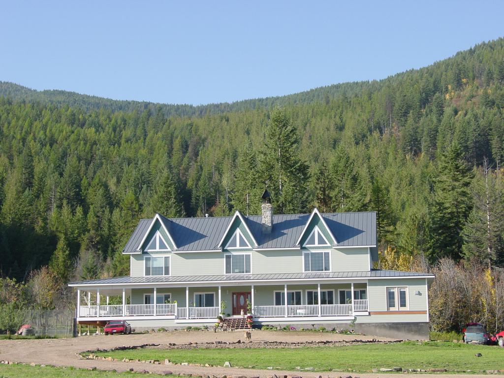Amber Bear Inn - Heron MT 59844 | 406-847-8627 | Hotels & Motels