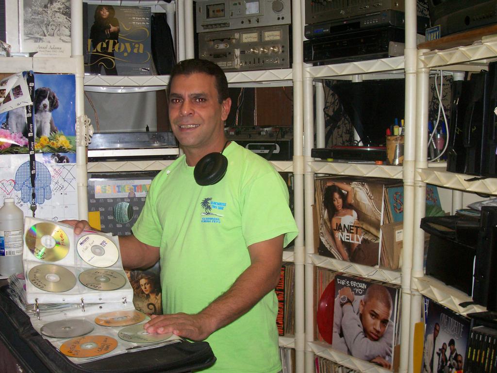 Djs Coral Gables Fl, Djs Miami Fl. Key Largo Fl Dj Service Tommy Boy ...