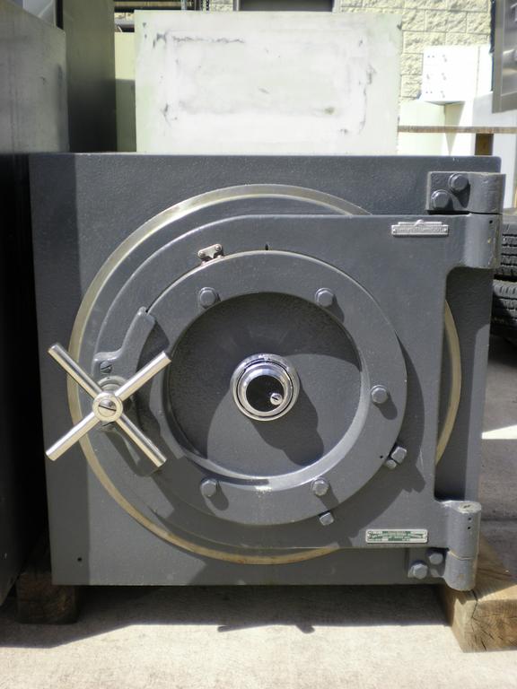 Small round door safe from SaintJock Promotions, LLC in Surprise, AZ 85374