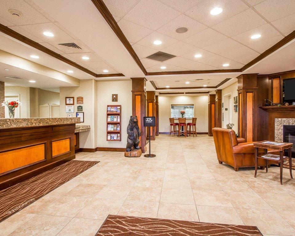 Comfort Inn & Suites - Wilton ME 04294 | 207-645-5155