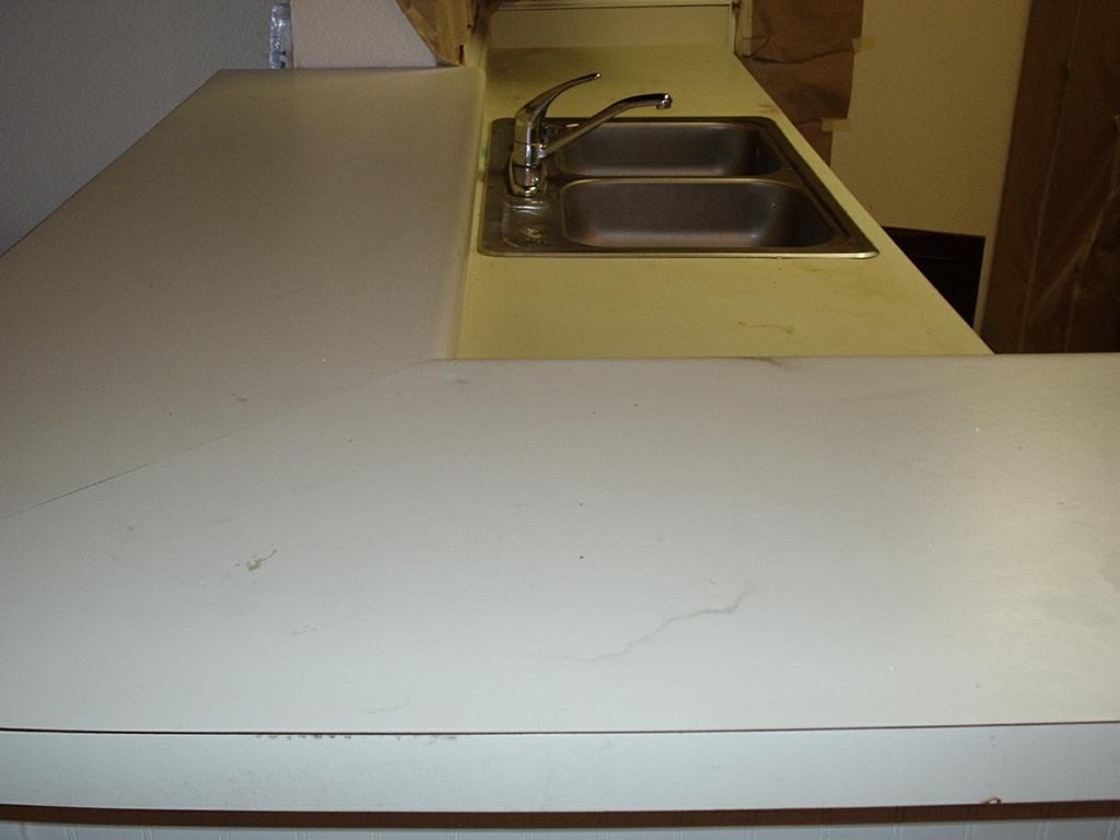 formica counter from Tubs And Tops in Austin, TX 78741
