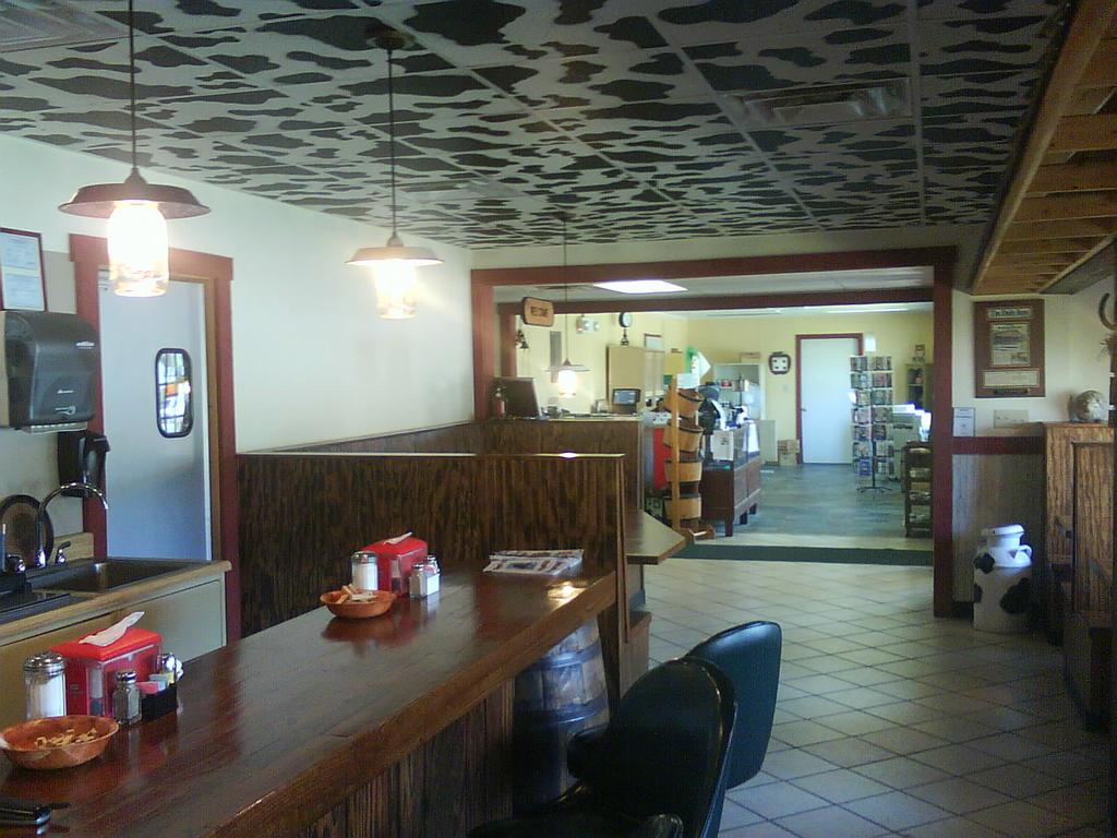 Barnyard Restaurant - Millmont PA 17845 | 570-922-0055 | Restaurants