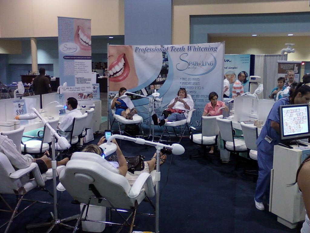 Map and Directions to SPARKLING SMILES EXPRESS TEETH WHITENING in Miami ...