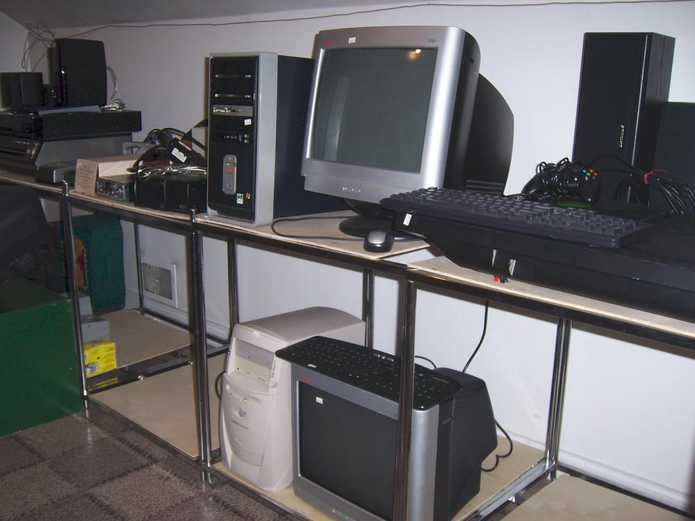 Reedsburg-Thrift-Store-computers-tvs-appliances from Mimi's Attic ...