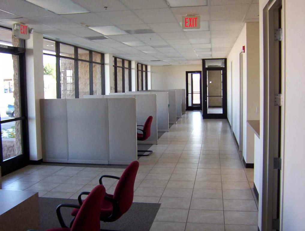 Crown Collision Center LLC - Gilbert AZ 85233 | 480-926-4111