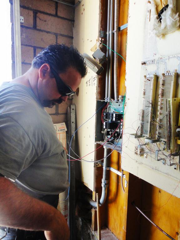 Pictures for Myers Electric Company in Riverside, CA 92501