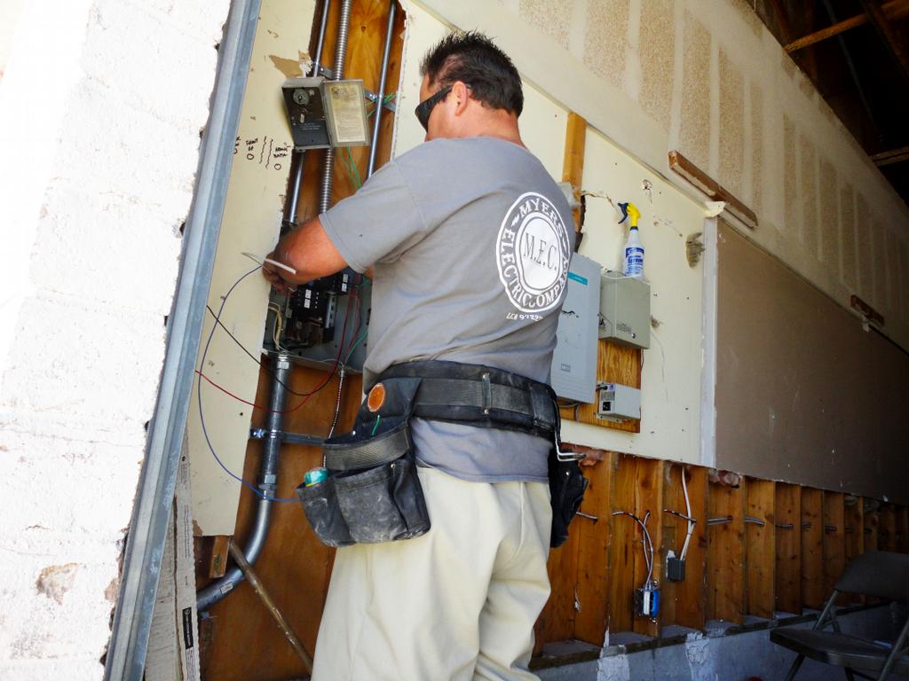 Pictures for Myers Electric Company in Riverside, CA 92501