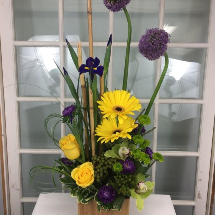 Floral Elegance - Millbury MA 01527 | 508-865-6547 | Flowers