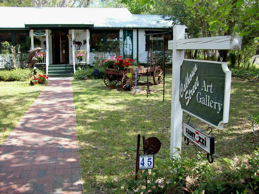 Map and Directions to Calhoun Street Art Gallery in Bluffton, SC 29910