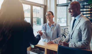 A Comprehensive Guide to Reserving a Limousine in Advance | Awey black ...