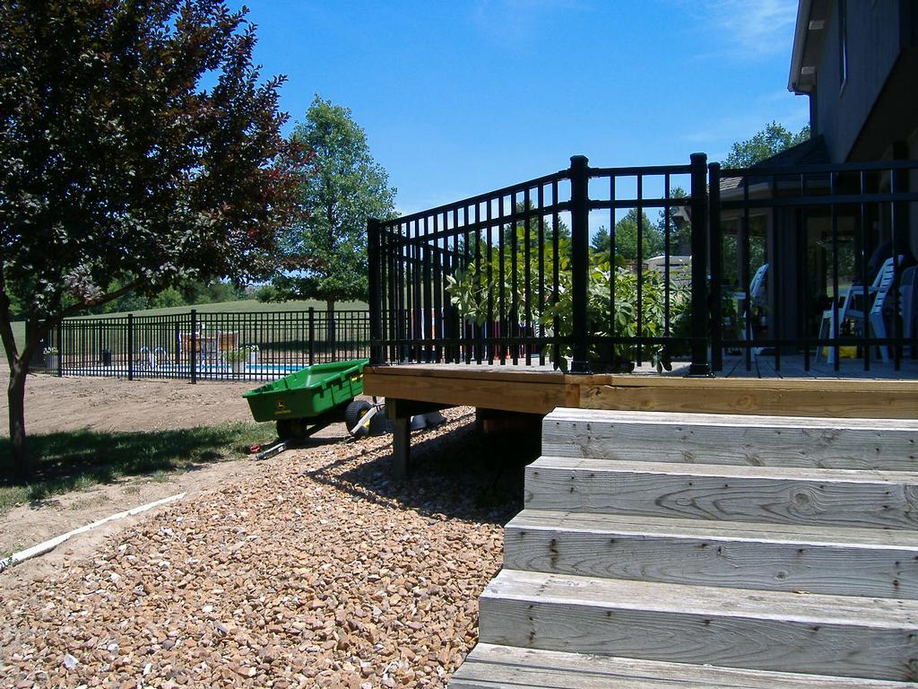 Ballard Fence LLC - Smithville MO 64089 | 816-532-0064